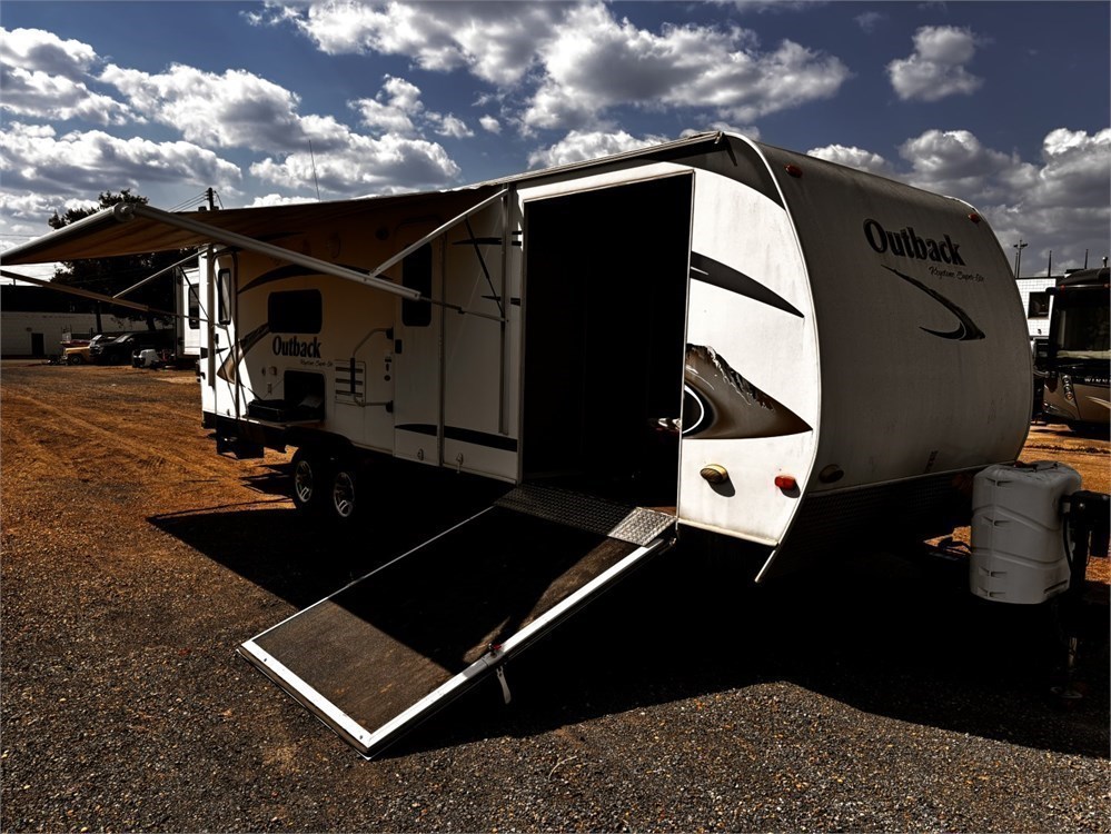 Prairie Auction Services Online Auction - Lot 7759 - 2011 Keystone Outback Super Lite 280RS