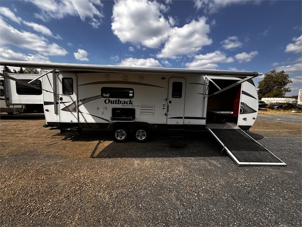 Prairie Auction Services Online Auction - Lot 7759 - 2011 Keystone Outback Super Lite 280RS